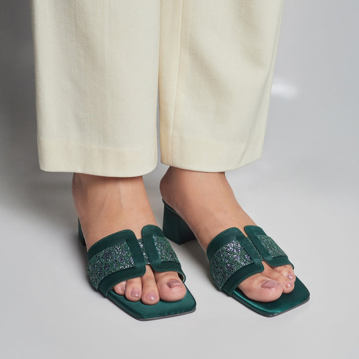 Pastel Toes by Mariam